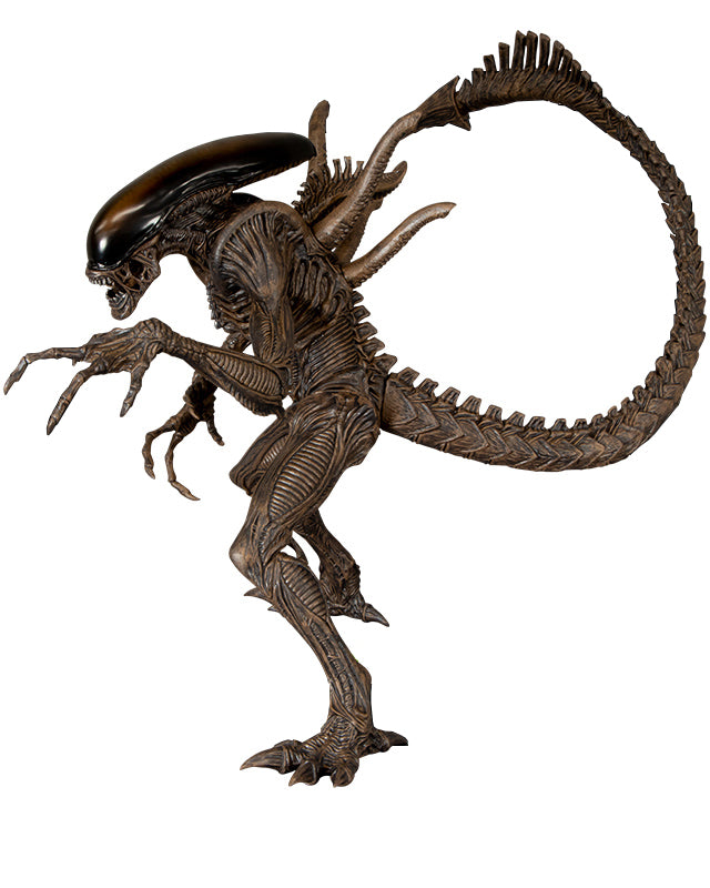 Alien Dark Brown Figure – Animeworks B2B